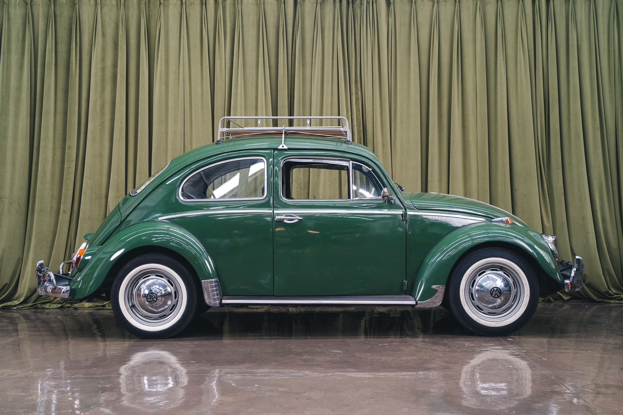 1970 Volkswagen Fusca 1300 - Carros Clássicos The Garage