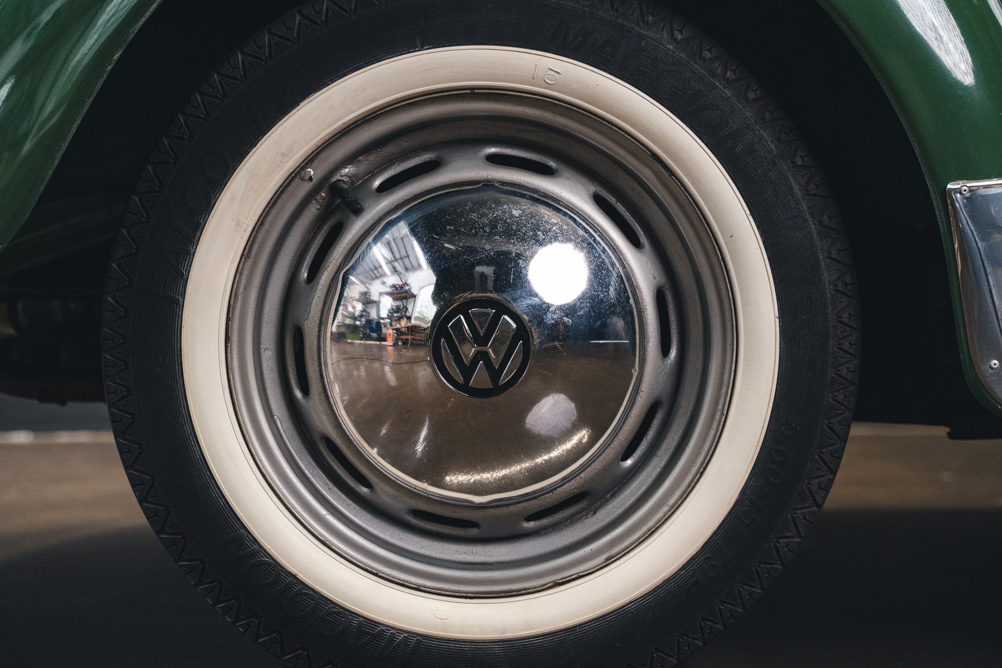 1970 Volkswagen Fusca 1300 - Carros Clássicos The Garage