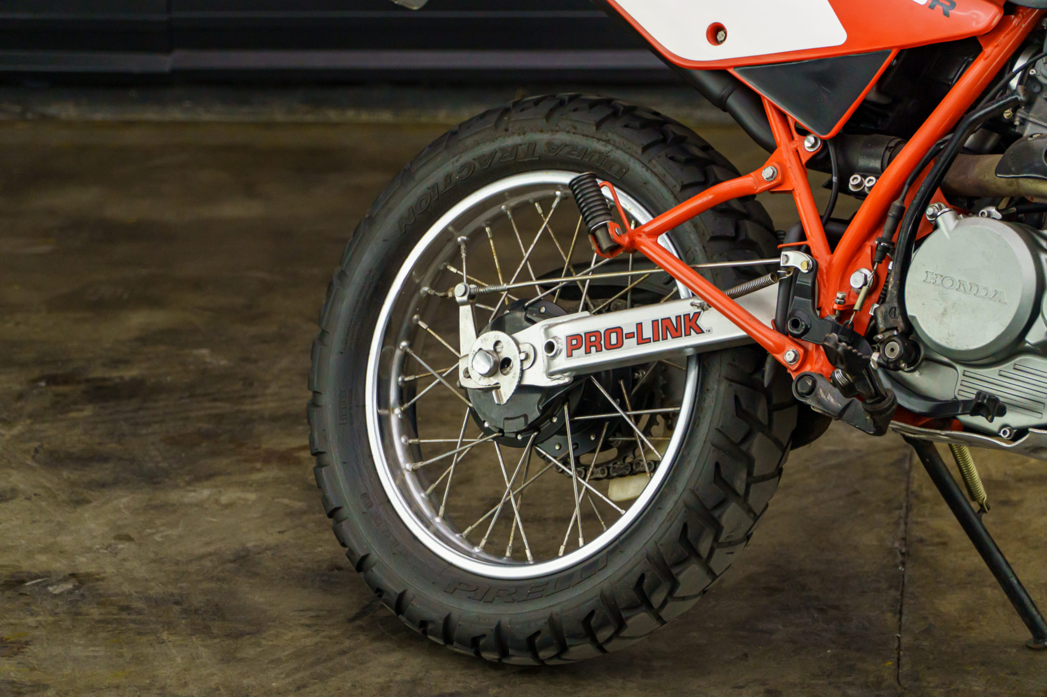 1988 Honda XLX 350 - 21.000 km - The Garage