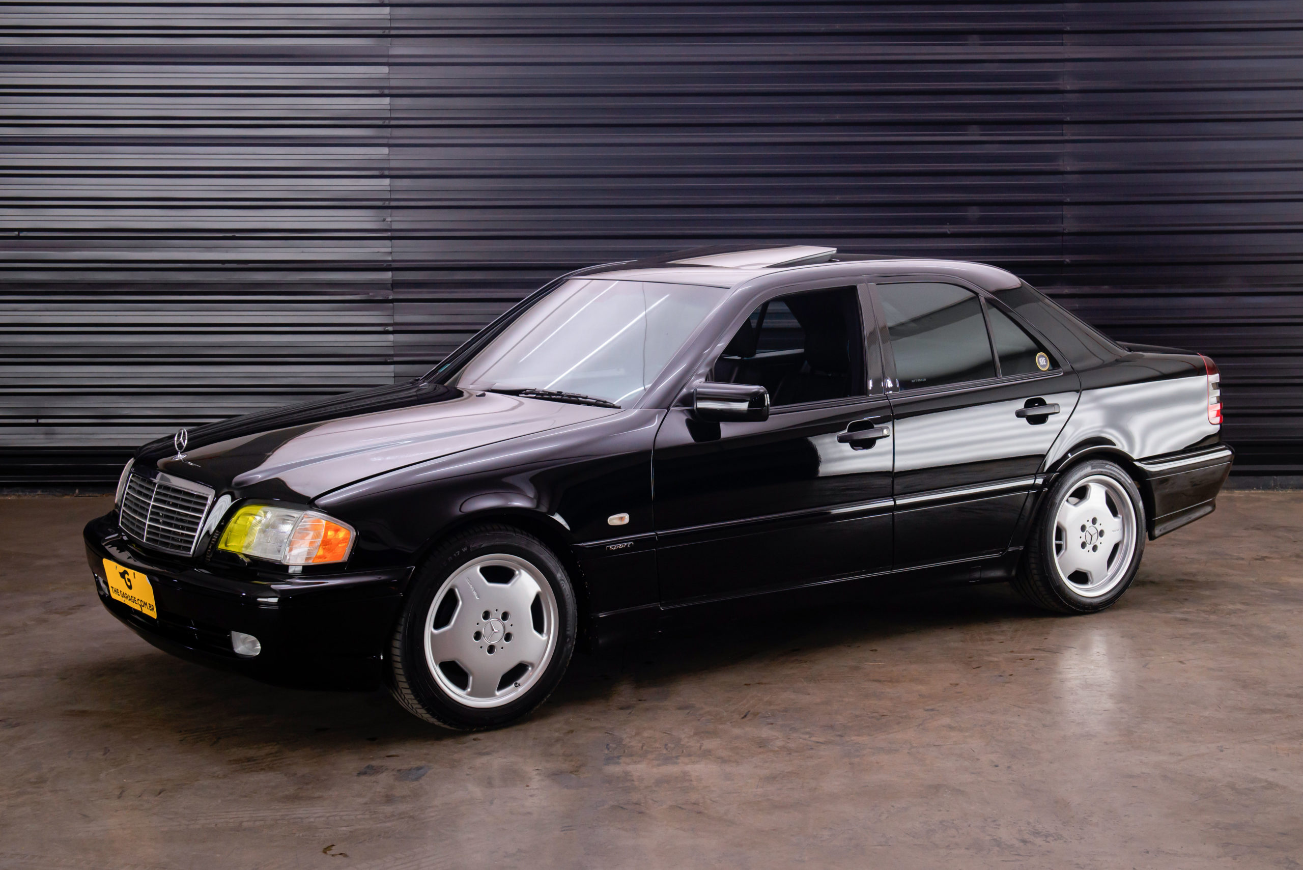 Carros Antigos e Clássicos Compra e Venda - The Garage