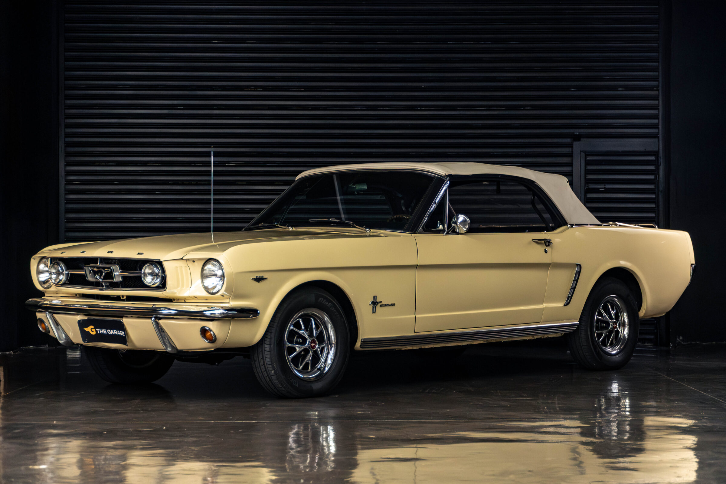 1965 Ford Mustang Conversível - The Garage