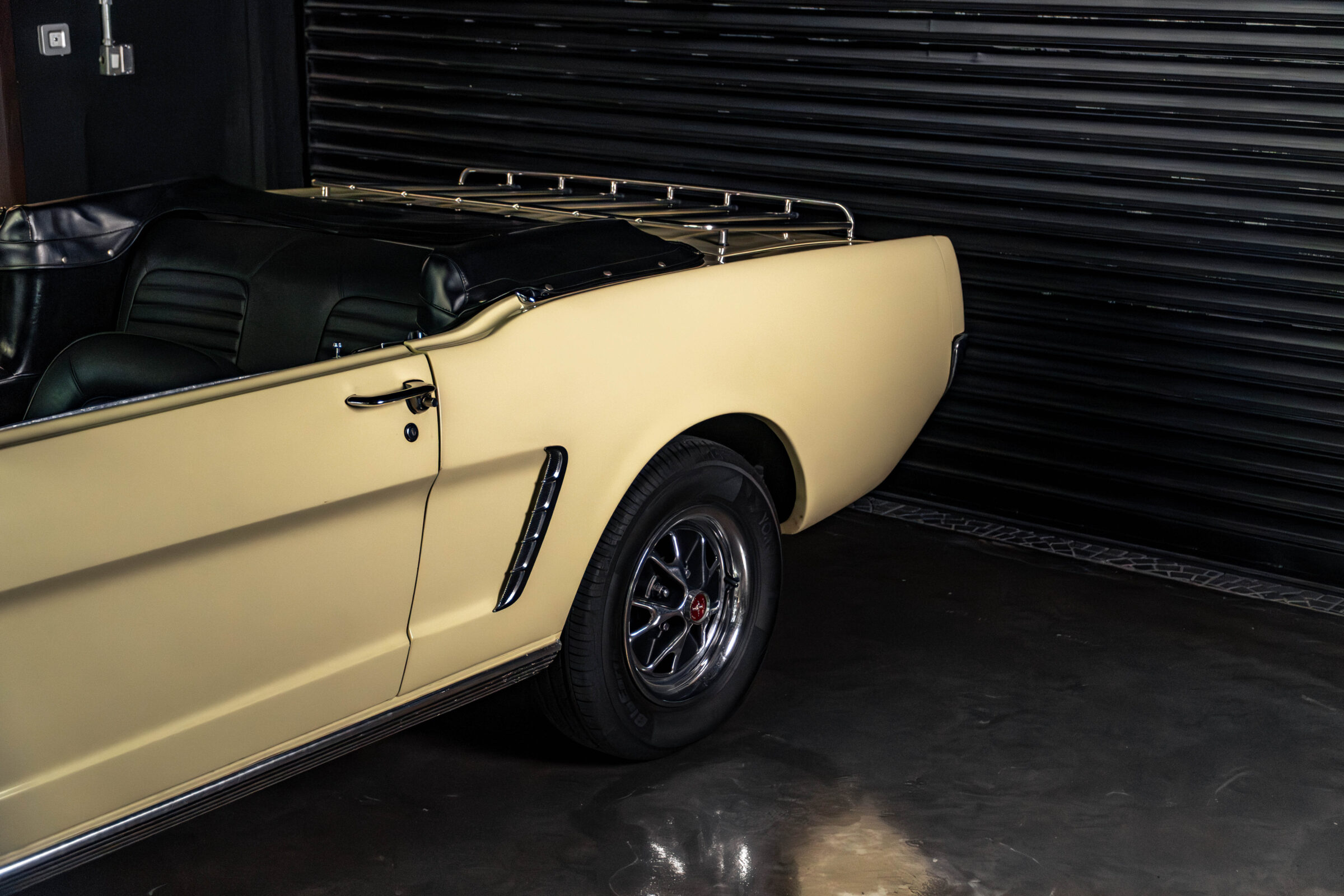 1965 Ford Mustang Conversível - The Garage